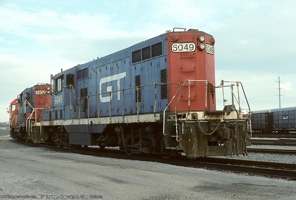 GTW GP7 6049